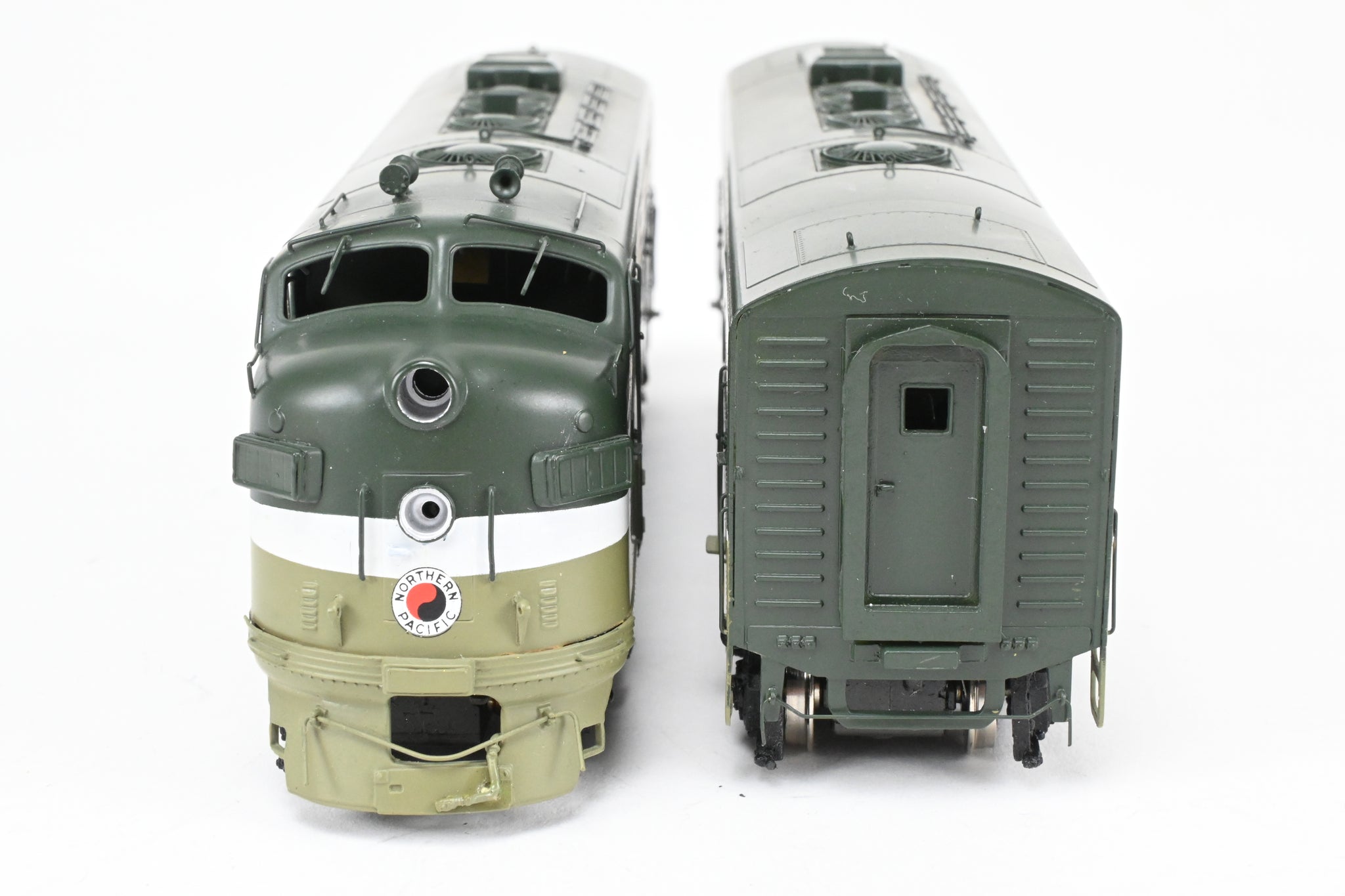 HO Brass Oriental Limited NP - Northern Pacific EMD F9A/F9B Set 1750 H ...